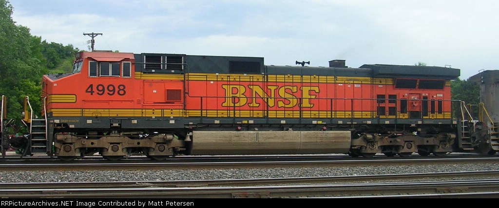 BNSF 4998